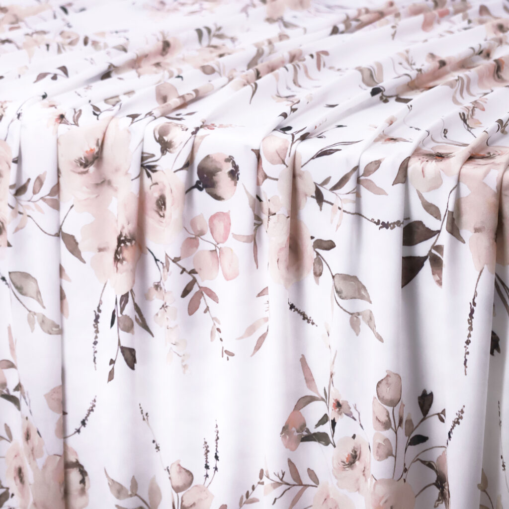 Pretty Roses | Wildbird Fabric